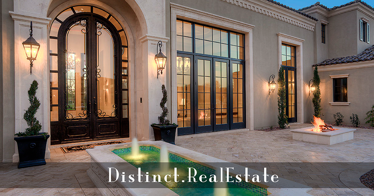 Beaches • Distinct Group